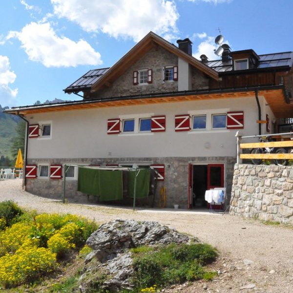 Rifugio Contrin - Hotel la Perla Wellness & Beauty | Canazei | Trentino ...